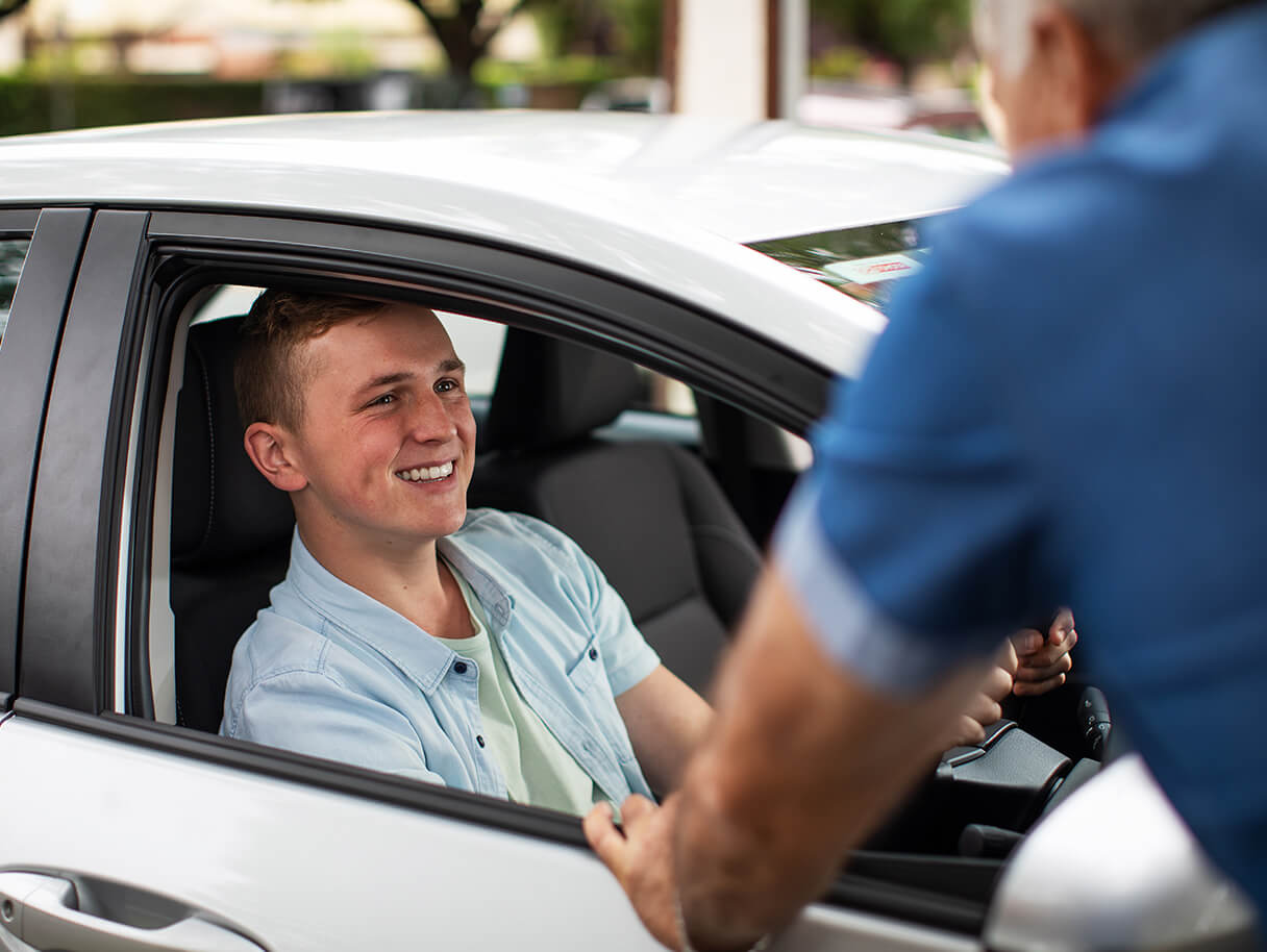 Driving lessons – Log book & VORT instructors for learners | RAA